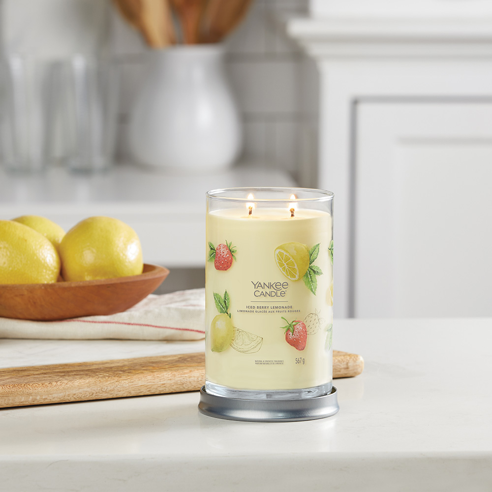 Paniate - Yankee Candle Signature Candela in Tumbler Grande Iced Berry ...